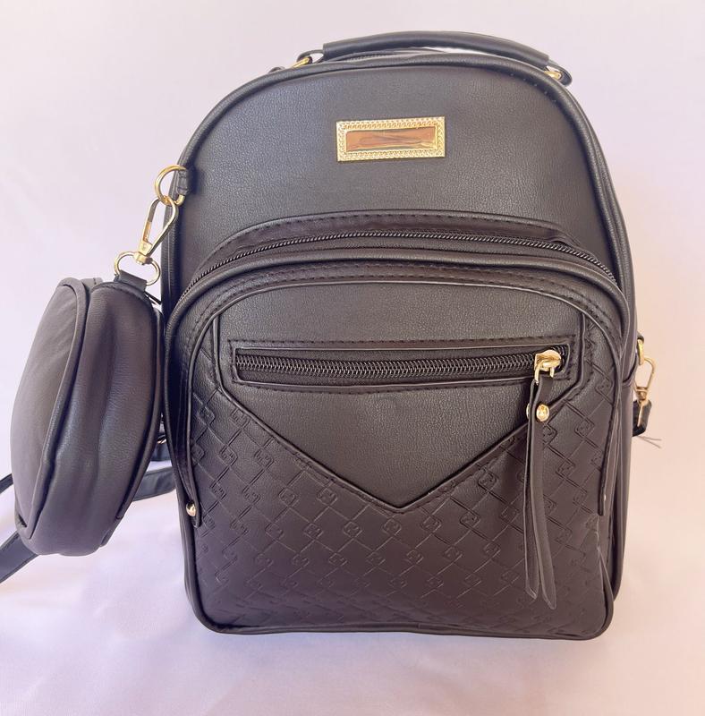 Mochila feminina pequena com bolsinha chaveiro alça lateral e costas 5 ...