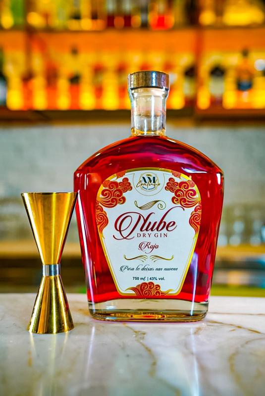 Nube dry gin rojo - Nube Destilados - Gin - Magazine Luiza