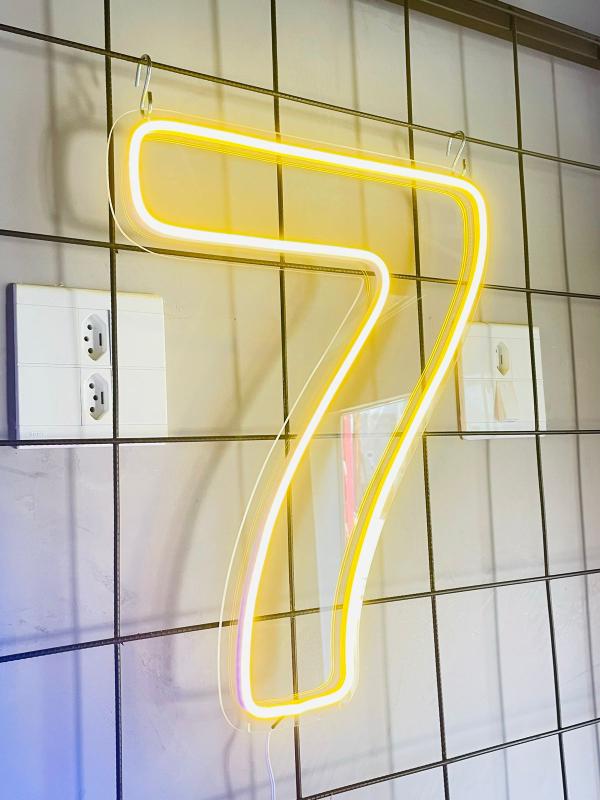 Painel Led Neon Números 0 a 9 Acrílico Cristal 50cm Altura - Laser ...