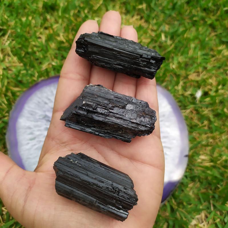 Pedra Bruta Turmalina Negra N 3 - KTW Cristais - Pedras / Cristais ...