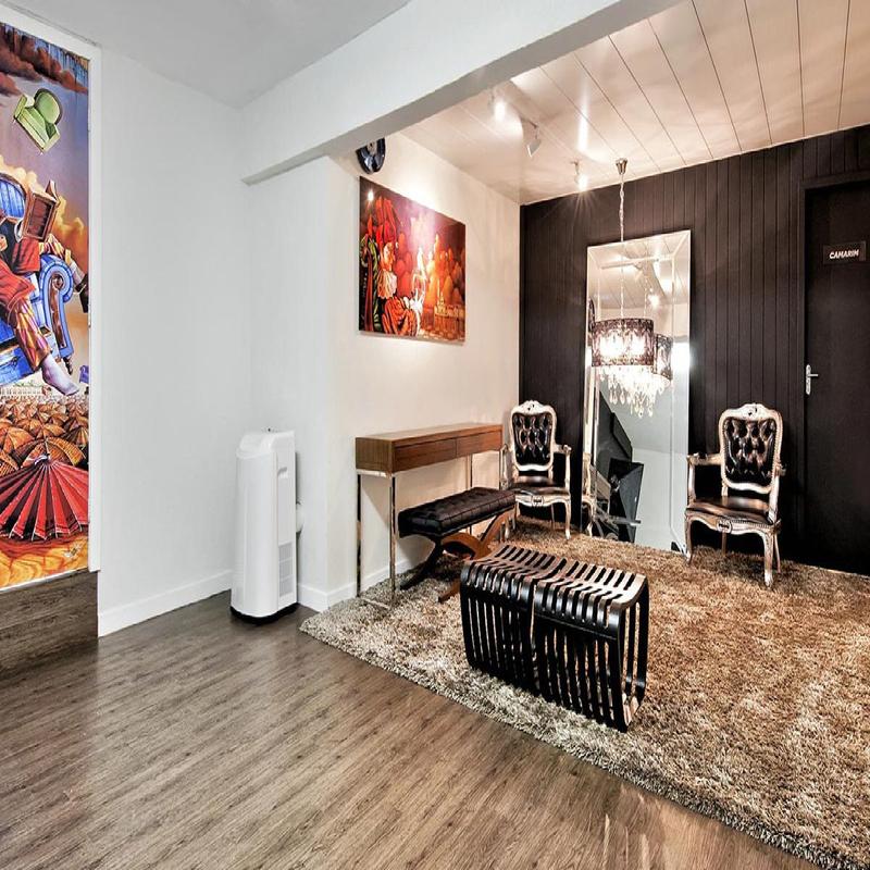 Piso vinilico auto colante itauba 10 unidades - DVG - Piso Vinílico ...