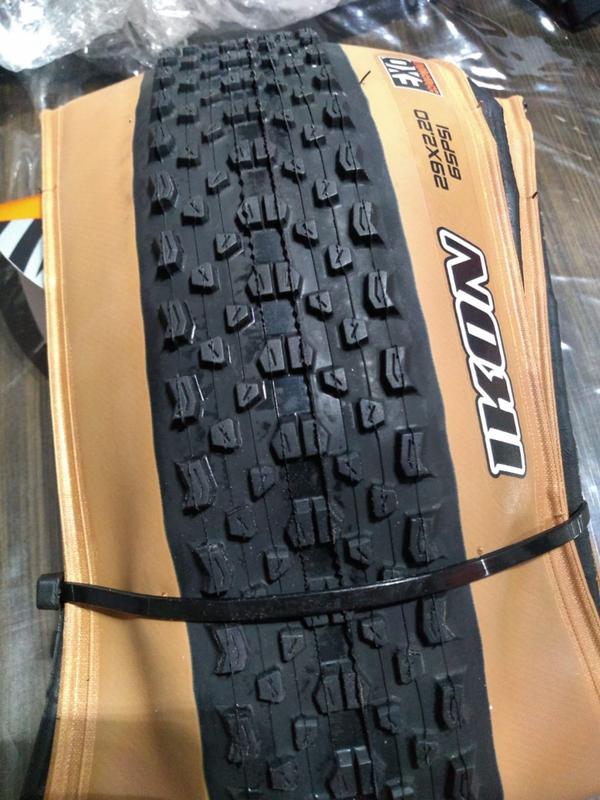 Pneu Maxxis Ikon 29x2.20 Exo Protection Tubeless Mtb Marrom/bege ...