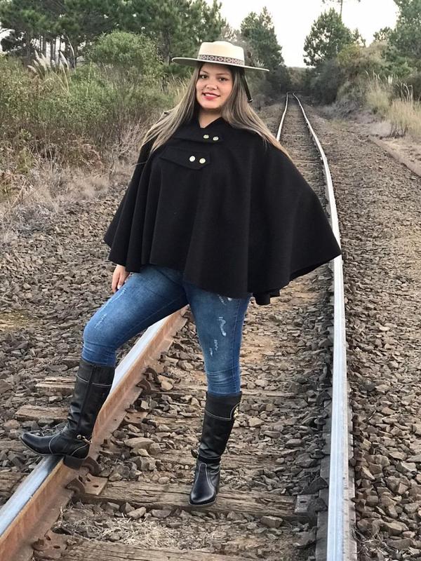 Poncho Baeta pala unissex para o inverno em lã batida - SELARIA SERRANO ...