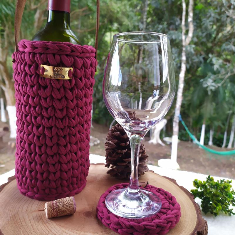 Porta vinhos em crochê cor vinho - LC ateliê - Suporte / Porta Vinho ...