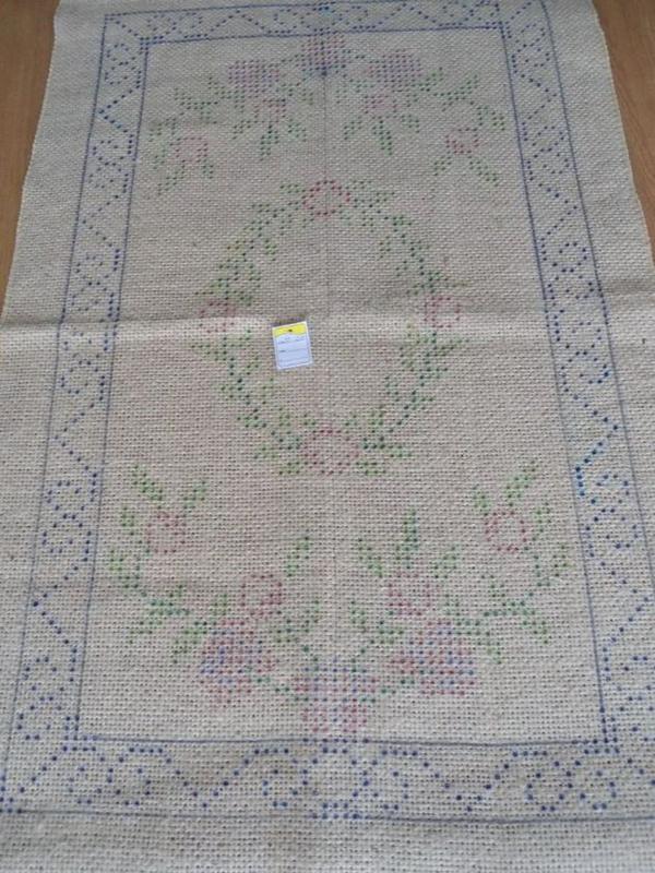 Tela riscada / pintada / pingada para bordar tapete arraiolo na juta ...