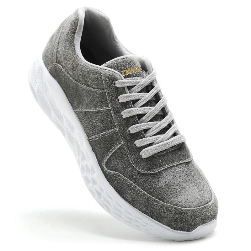 Tênis Esportivo em Couro Hylana com Cadarço Recortes e Sola Borracha ...