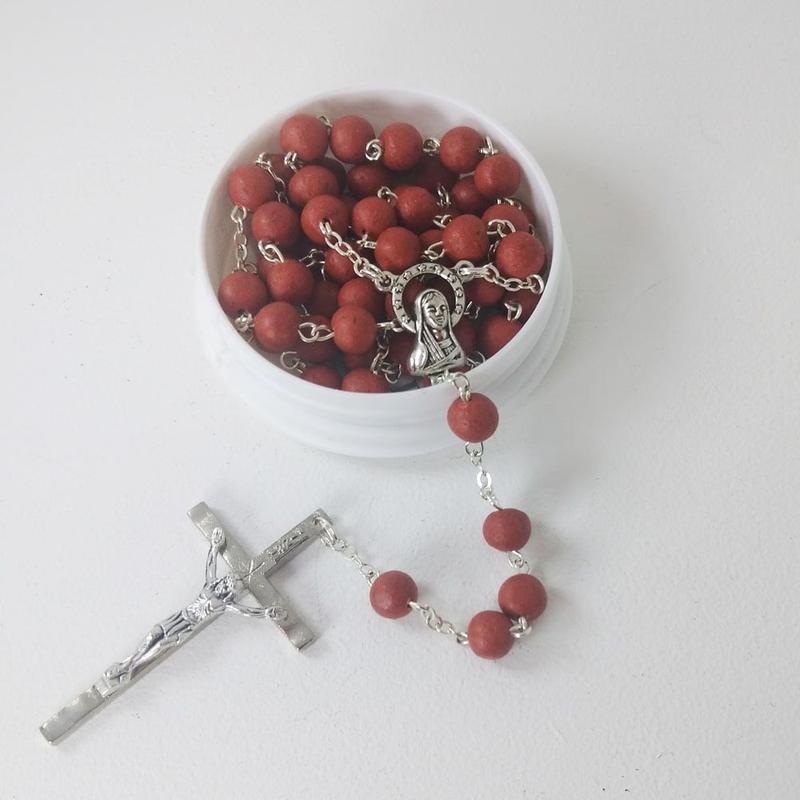 Terço Rosa Perfumado Padre Pio 8mm - Lauretana - Terço - Magazine Luiza