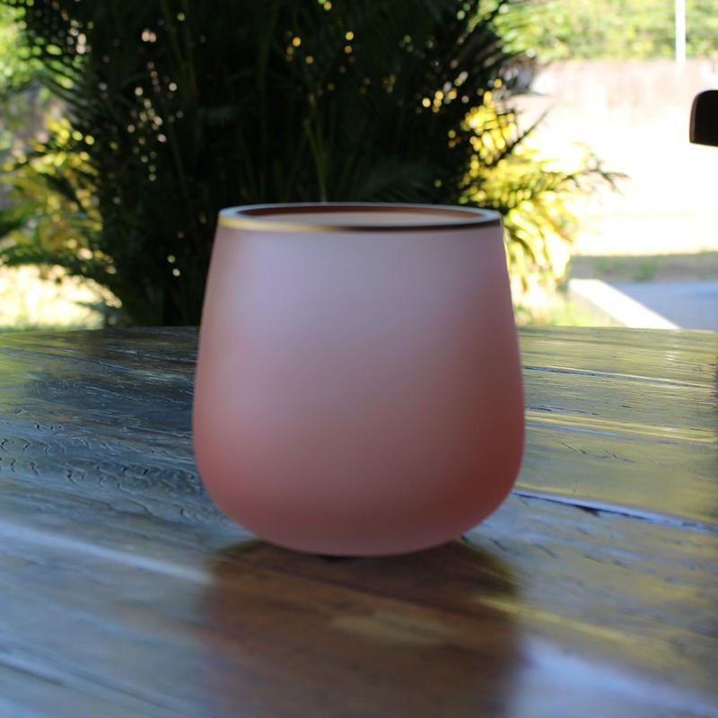 Vaso vidro rosa fosco com borda dourada 14x14cm Home Design - Vasos ...