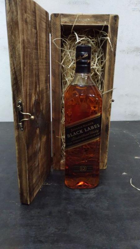 Whisky johnnie walker black label 1l com caixa madeira - Whisky ...